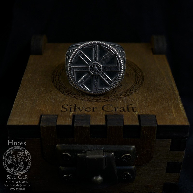 Sygnet Swaroga ze srebra, ekskluzywne pudełko